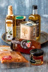 Best Edible Greek Souvenirs to Bring Back Home for Foodies - Travel ...